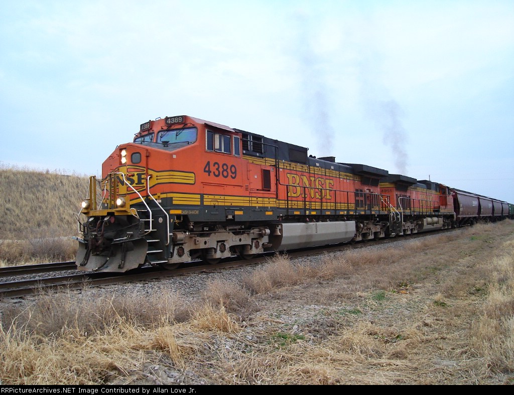 BNSF 4389